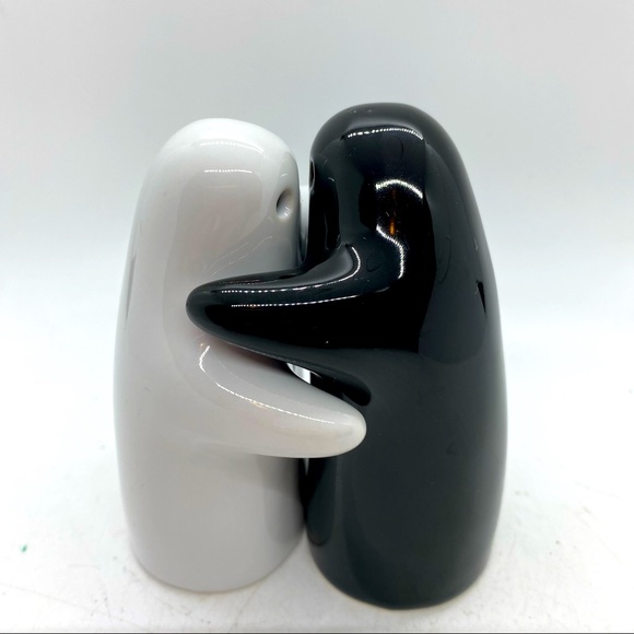 Moma | Dining | Moma The Hug Hugging Ghosts Salt And Pepper Shakers ...